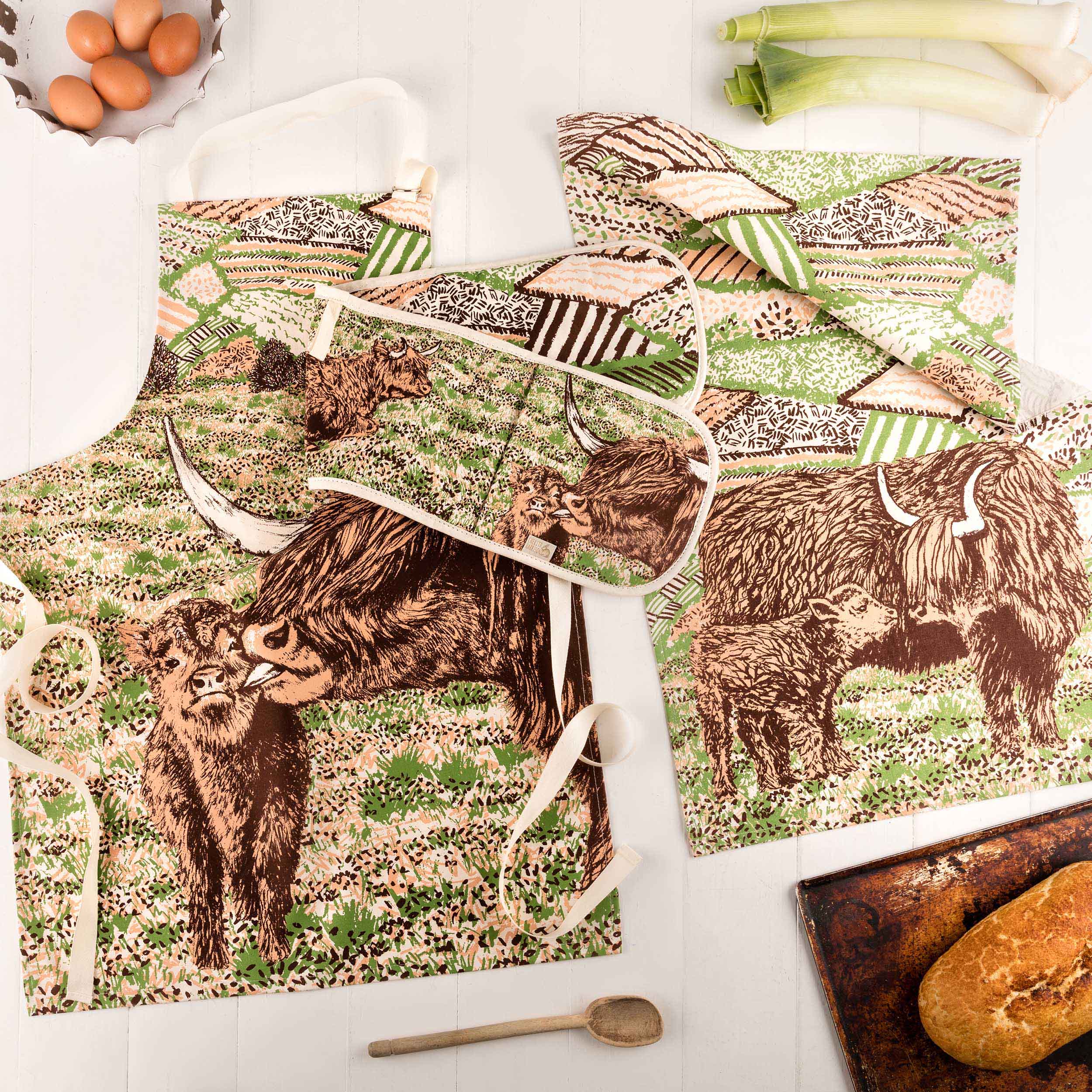 Highland Cow Love Oven Gloves | Kitchenware by Cherith Harrison